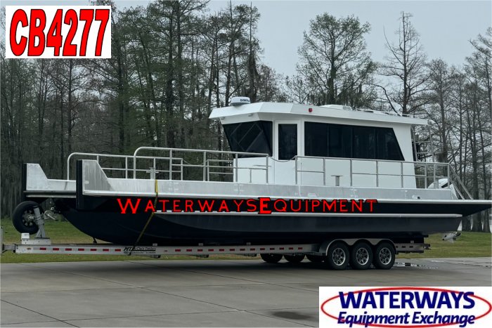 Crew & Utility Boats - Waterways Equipment